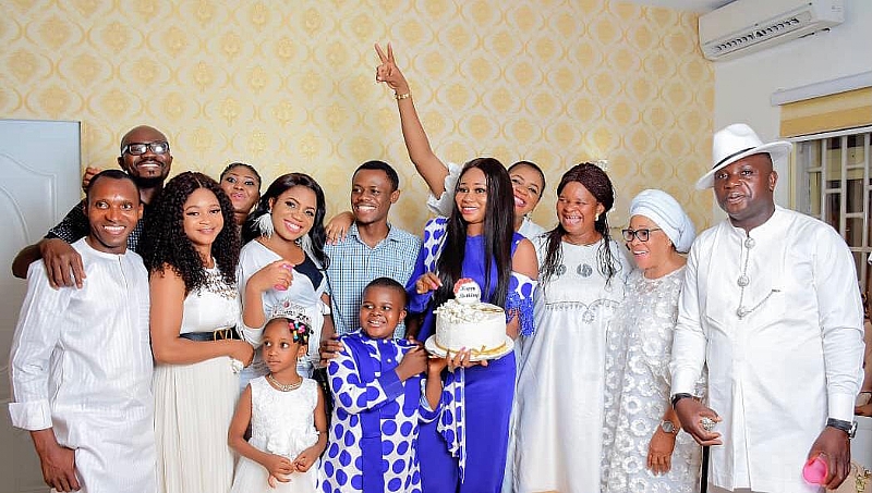 Ex Beauty Queen Hosts Amazing Birthday House Warming Reception,Records ...