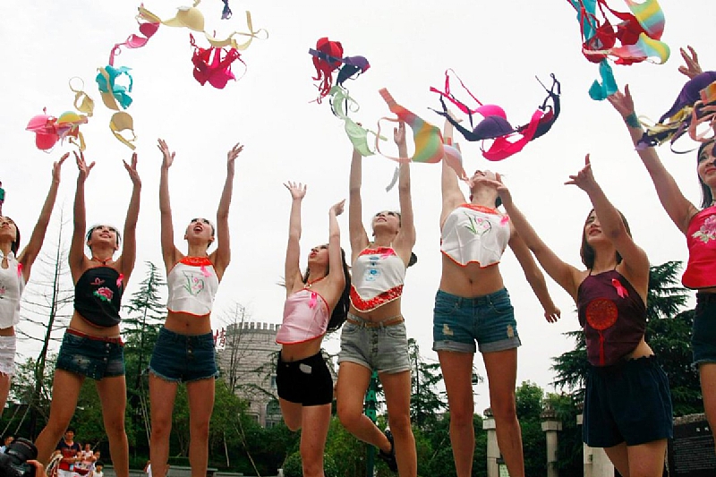 Health Effects Of Wearing The Wrong Bra Size