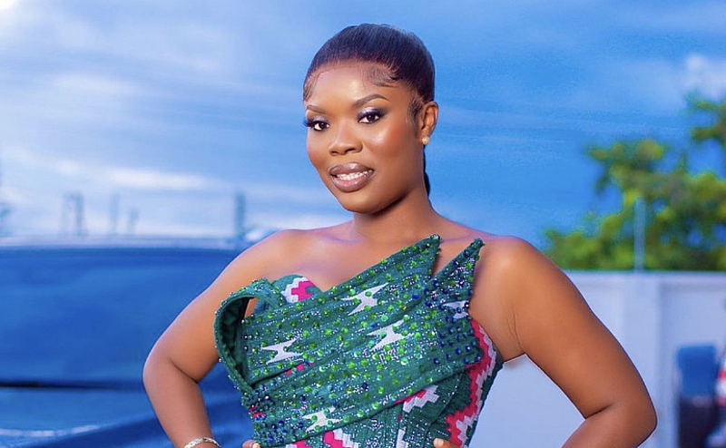 Delay leaves many hearts broken as she finally reveals her lover