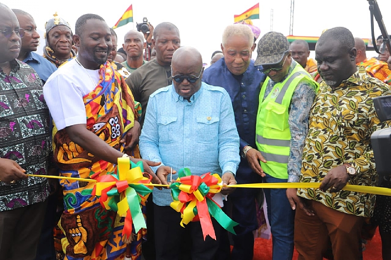 Akufo-Addo commissions road bridge at Afienya