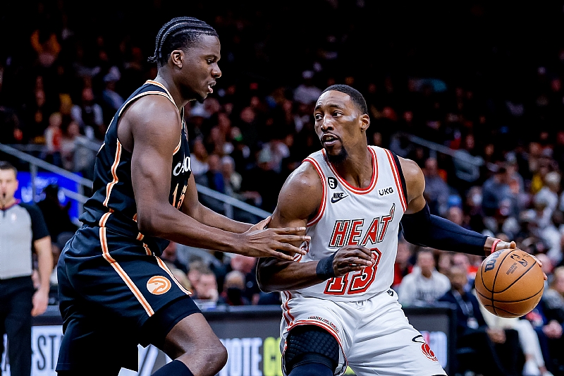 NBA: Golden State Warriors host Raptors as Miami Heat travel to Hornets