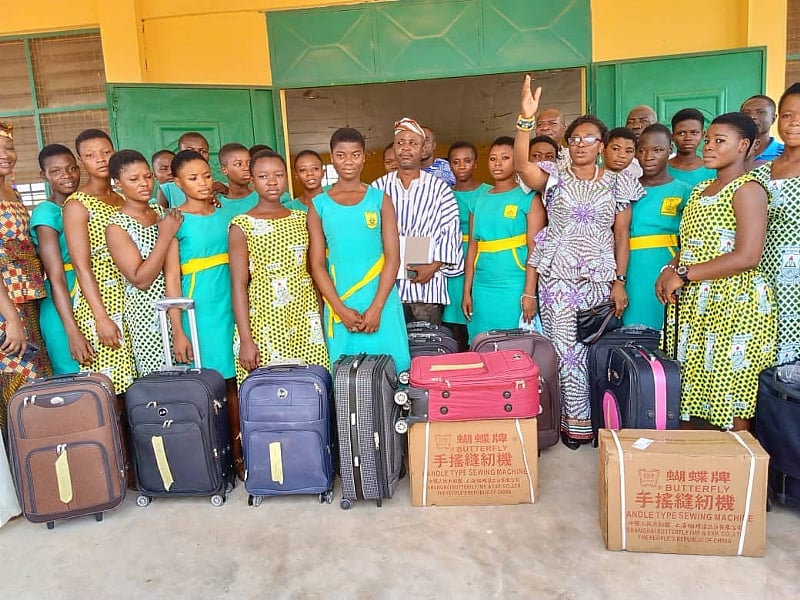 Victims of Sawla SHS fire outbreak receive relief items from Dr. Marita ...