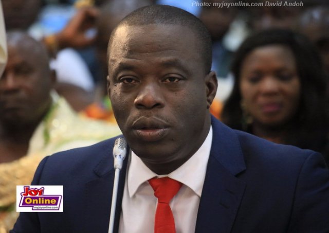 Live Update: Employment Minister takes turn at vetting committee