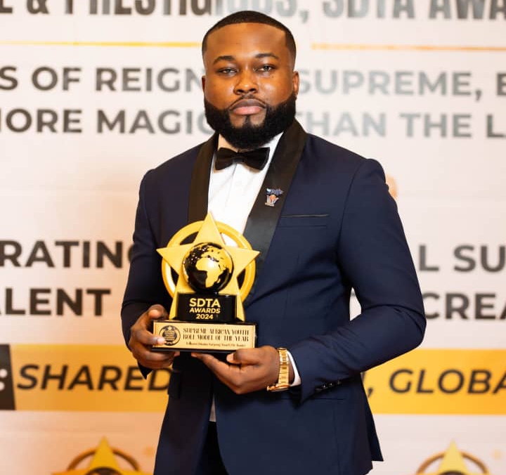Ghana's Dr. William SK. Anarfi honored as Supreme African Youth Role Model of the Year at SDTA ...
