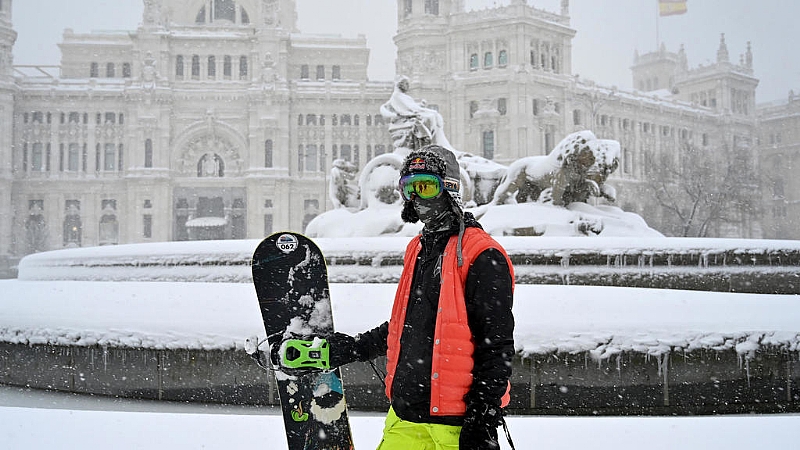 Spain faces historic snow storm, three dead, many stranded