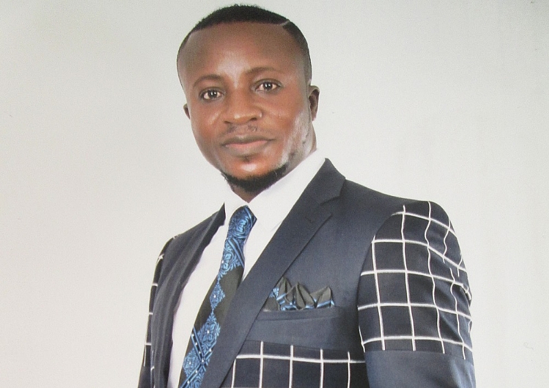 Computer Man Assist The Needy