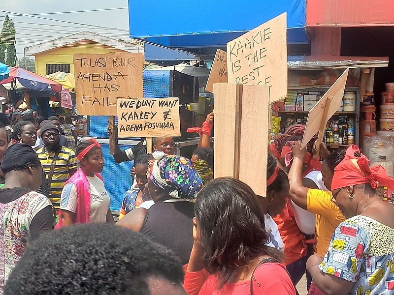 Elizabeth Kaakie Mann must stay as Ga East MCE – Dome market traders demand