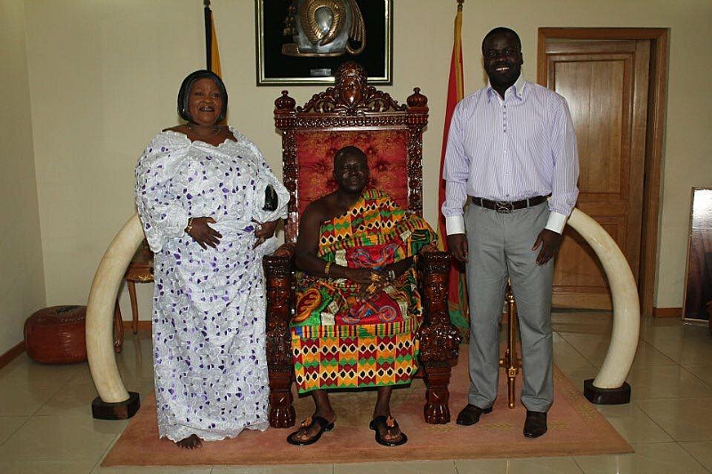 Former Ghana defender Samuel Osei Kuffour loses mum