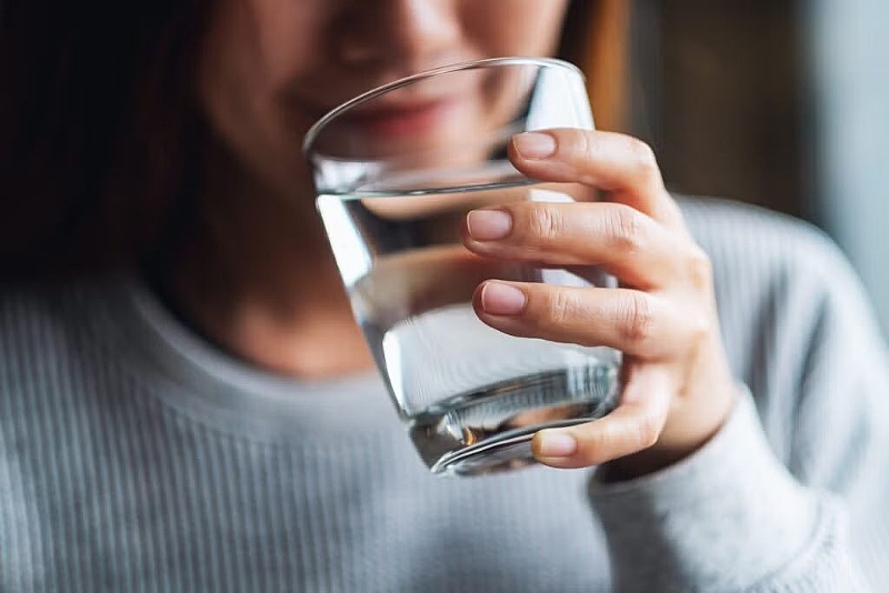 Why drinking water first thing in the morning matters