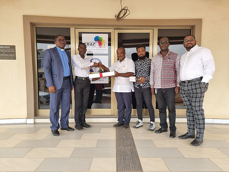 Jeffrey Baiden Receives Laptop Prize For ‘house Of Mfantsipim’ Essay ...