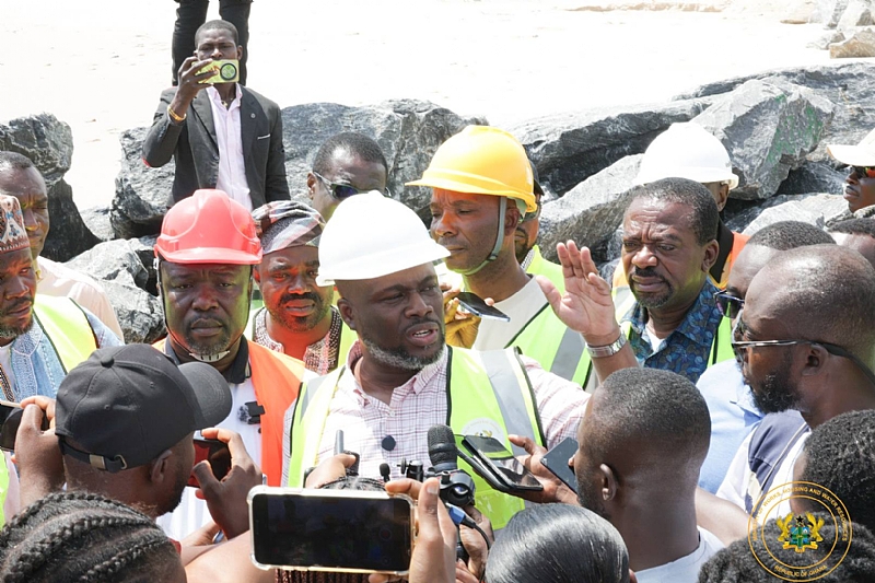 Works and Housing Minister evaluates progress of Dansoman Sea Defence ...