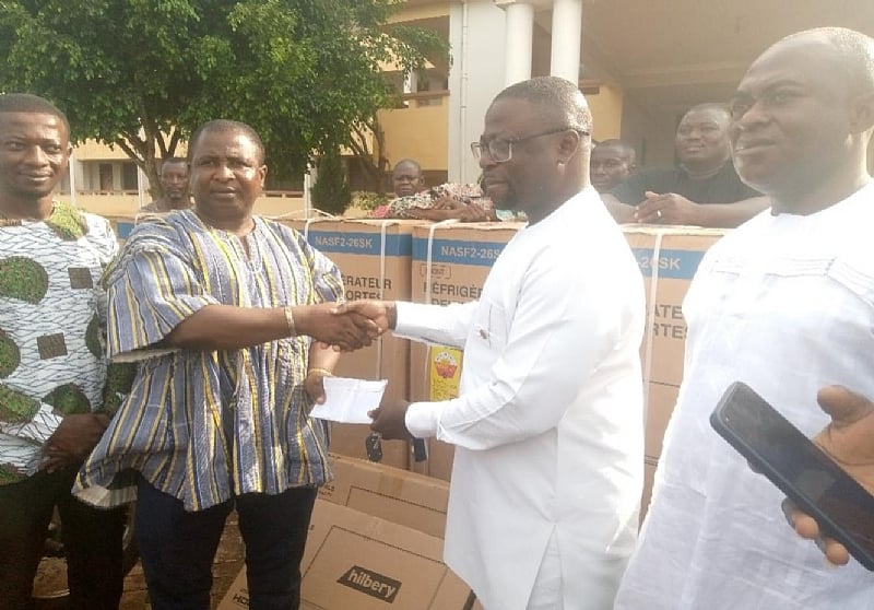 Aspiring Parliamentary Candidate re-institute teachers awards after two ...