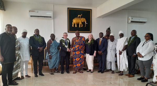 Commonwealth Games Federation President Dr. Chris Jenkins OBE calls on ...