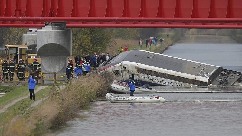 Trial of deadly 2015 high speed train crash opens in Paris