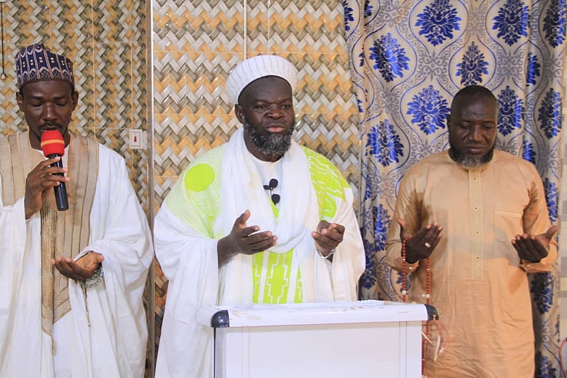 Sheikh Amin Bamba leds Muslims in Eidul-fitr prayers in Tamale, urges ...