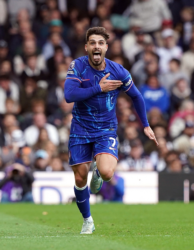 Premier League preview: Chelsea host Everton as Liverpool tackle Tottenham