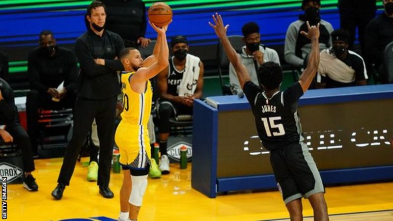 NBA: Stephen Curry sets record for most three-pointers in a month