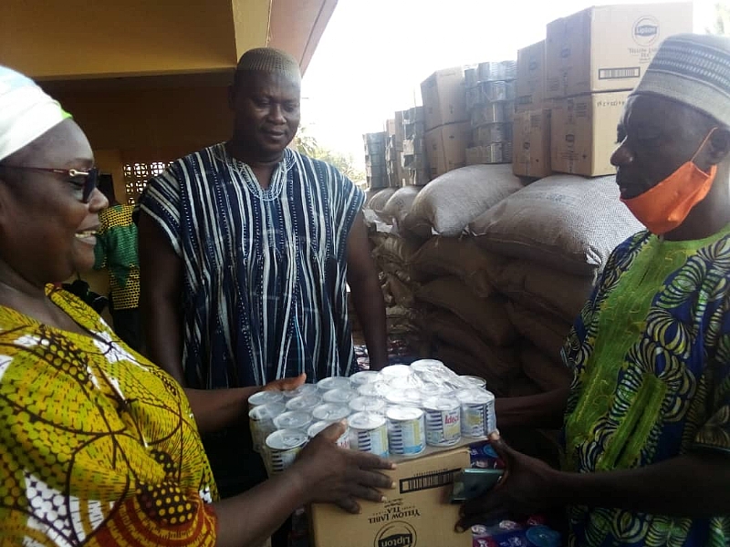 Naana Eyiah Donates Food Items To Gomoa Central Muslim Communities As ...