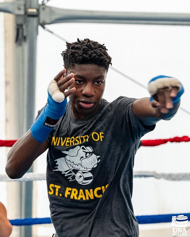 Joseph “Jo Jo” Awinongya Jr. fighting at Cicero Stadium for Chicago ...