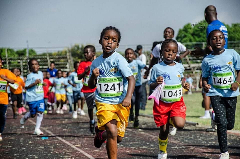 Kiddie Mile Fun Race Attracts Children And Parents