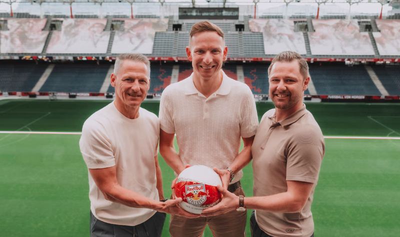 Liverpool assistant Lijnders named RB Salzburg boss