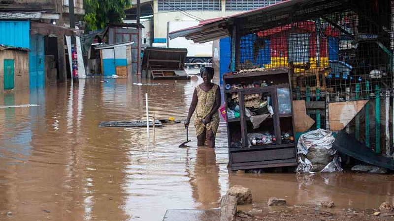 Demolishing Structures on Waterways in Accra: Impacts on Flood Risk and ...