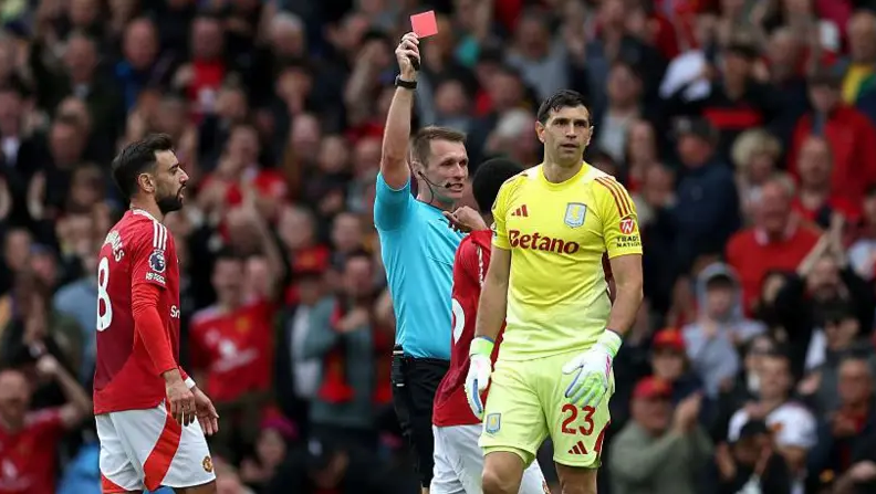 Controversy as Aston Villa lose at Manchester United and miss out on ...