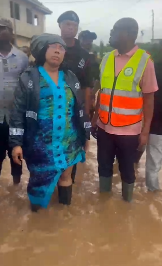 Linda Ocloo takes demolition exercise to Ablekuma West as she orders ...
