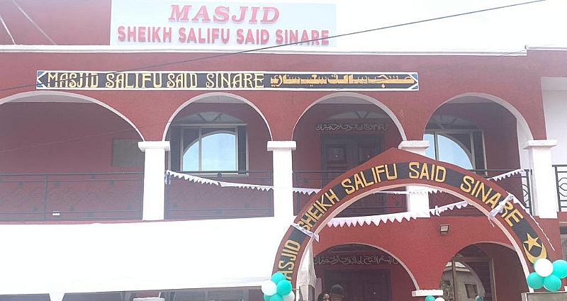 Alhaji Said Sinare builds, hands over an ultra-modern mosque complex to ...