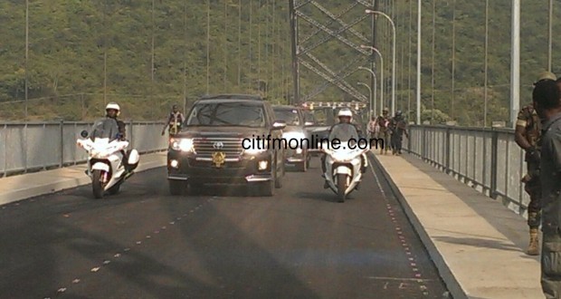 Mahama gets first ride on ‘new’ Adomi bridge [Photos]