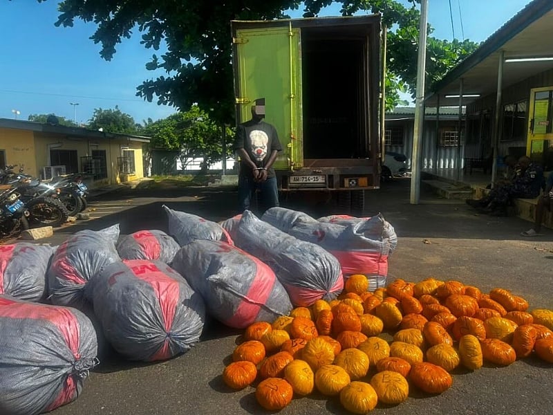 Tema Police intercept suspected Indian hemp on Tema-Ada road, arrest one