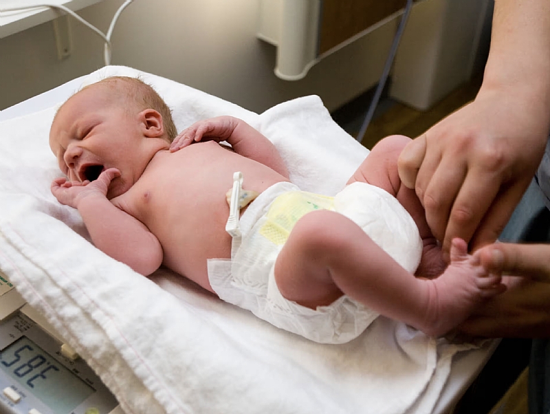 All babies in UK to get DNA test