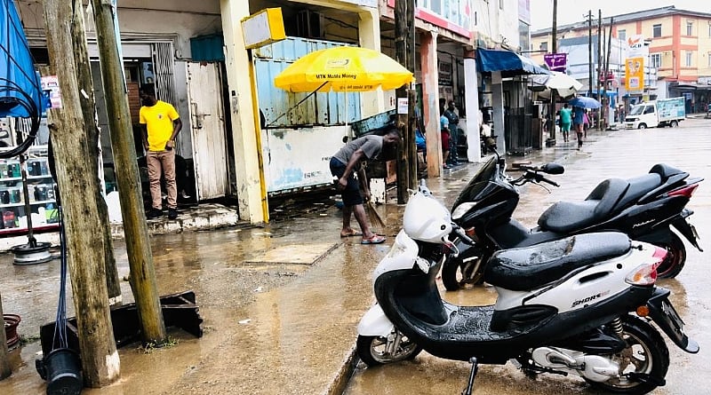 Man fined GHS1,200.00 for sweeping plastic waste into rainwater in Takoradi