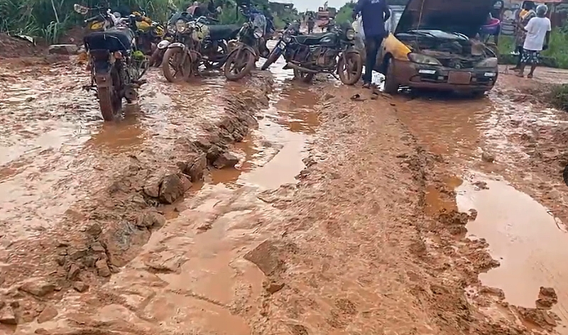 Drivers block Shama–Nyankrom road in protest of poor condition
