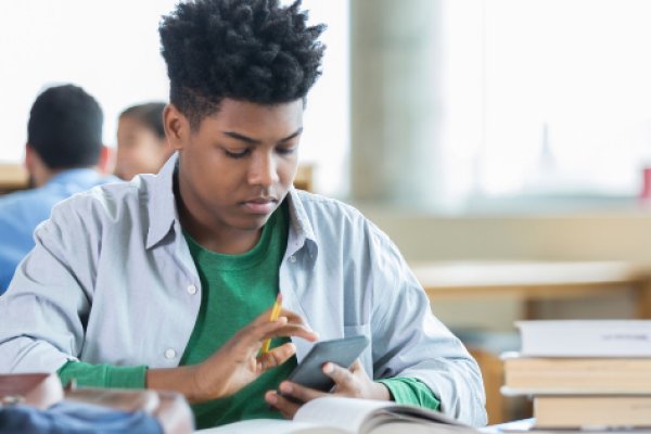 Let's allow, guide students to use smart phones in schools — Senior ...