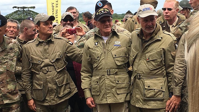 97-year-old veteran parachutes for WWII anniversary