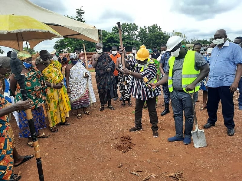 Dormaa East: MP Cut Sod For The Construction Of District NHIS Office ...