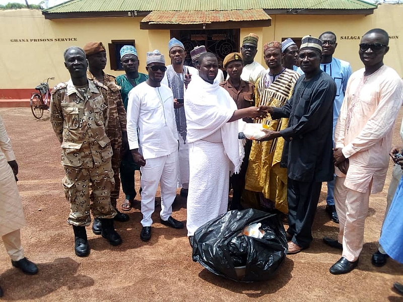 East Gonja Graduates Association helps the needy in Salaga