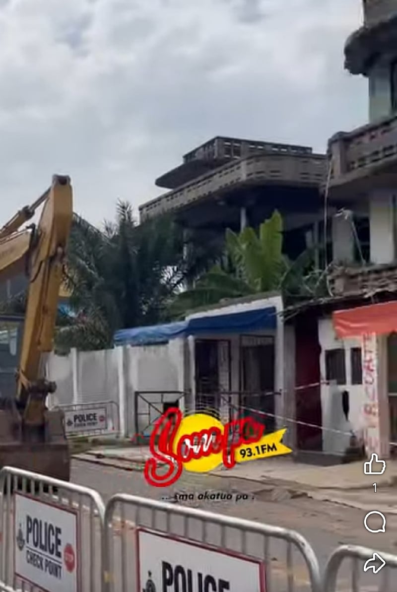 'Dangerous' building faces demolition amid fears of rain-induced collapse