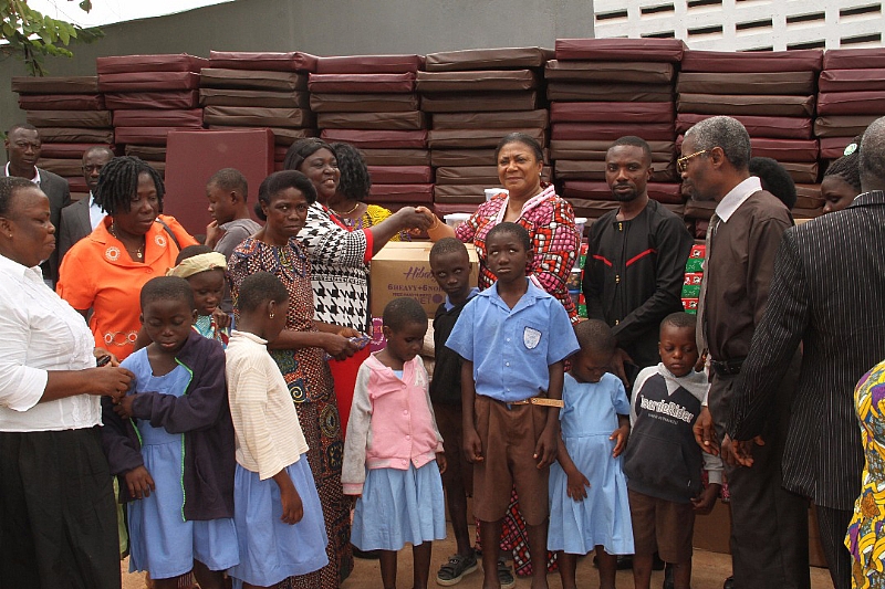 First Lady Assists Deaf And Blind Schools