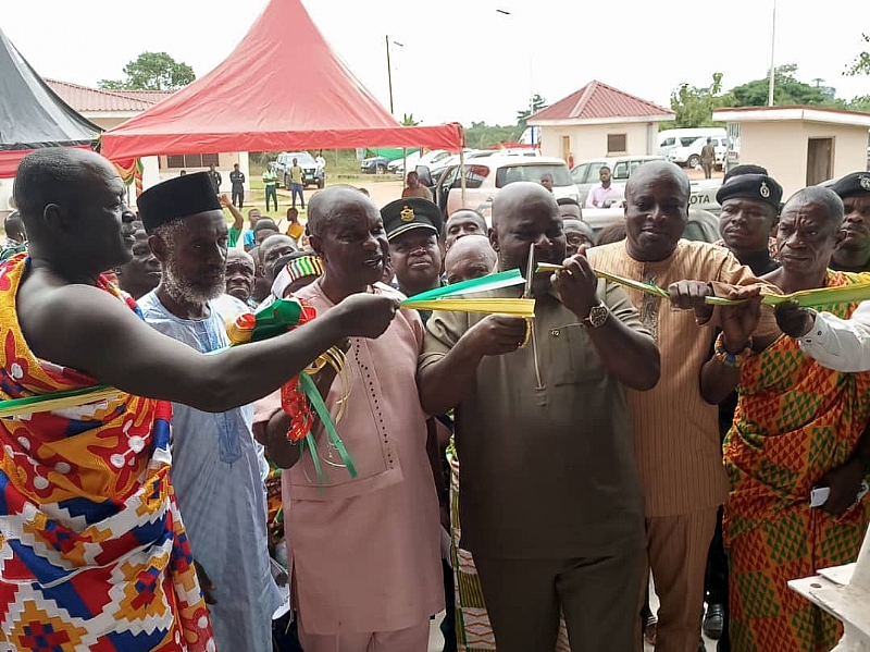 1D1F: Hon Micheal Okyere Baafi commissions GHS7.243 million Nkrankwanta ...