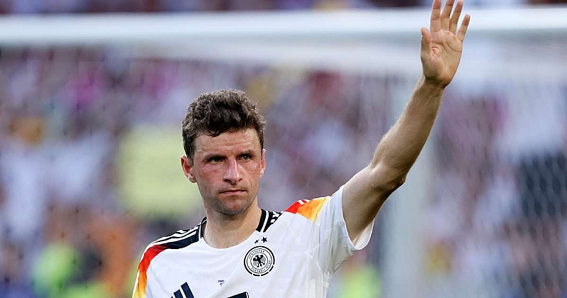 Thomas Muller announces Germany retirement