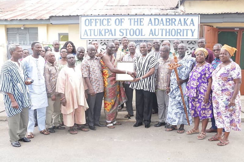 Management Of COCOBOD Strengthens Ties With Adabraka Traditional Authority