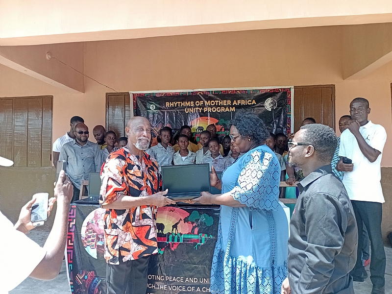 American Artist donates computers, paints Bakpe D. A. Basic School