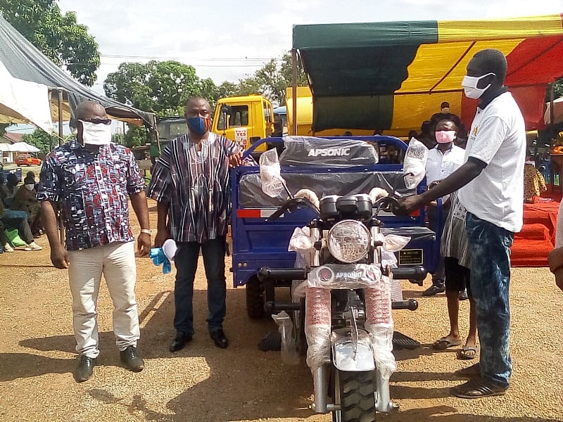 Atebubu-Amantin: 104 Physically Challenged Receive Economic Empowerment