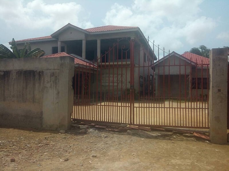 Breaking The Myth About Huge Mansions In Ghana!
