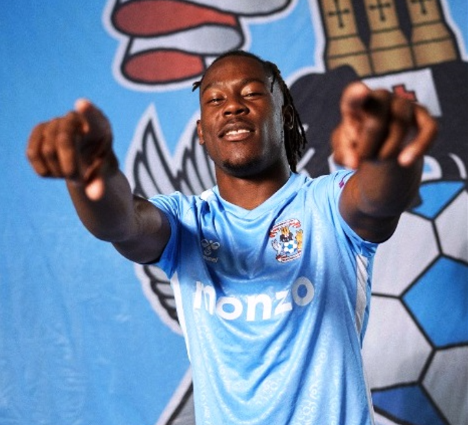 English Championship: Ghana attacker Brandon Thomas-Asante joins Coventry City