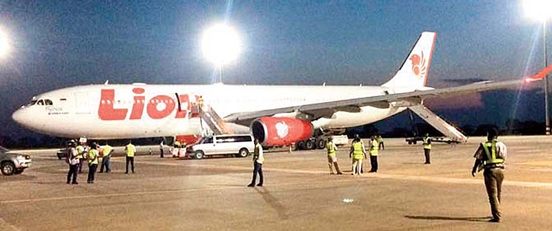 Pilgrims Fly Finally To Mecca