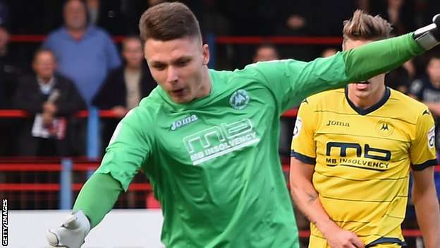 Jordan Seabright: Goalkeeper quits football to become car salesman