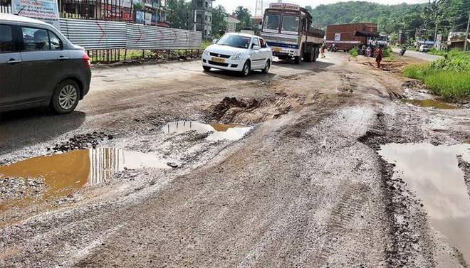 #OFOR Campaign: DCE Vows To Fix Amansie Central Roads By End Of 2019 #OFOR Campaign: DCE Vows To Fix Amansie Central Roads By End Of 2019